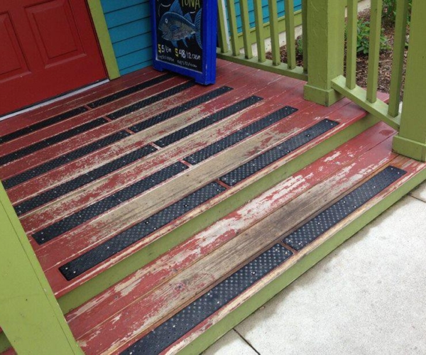 HandiTreads Non-Slip Treads for Ramps - Handi-Treads Solutions for ...
